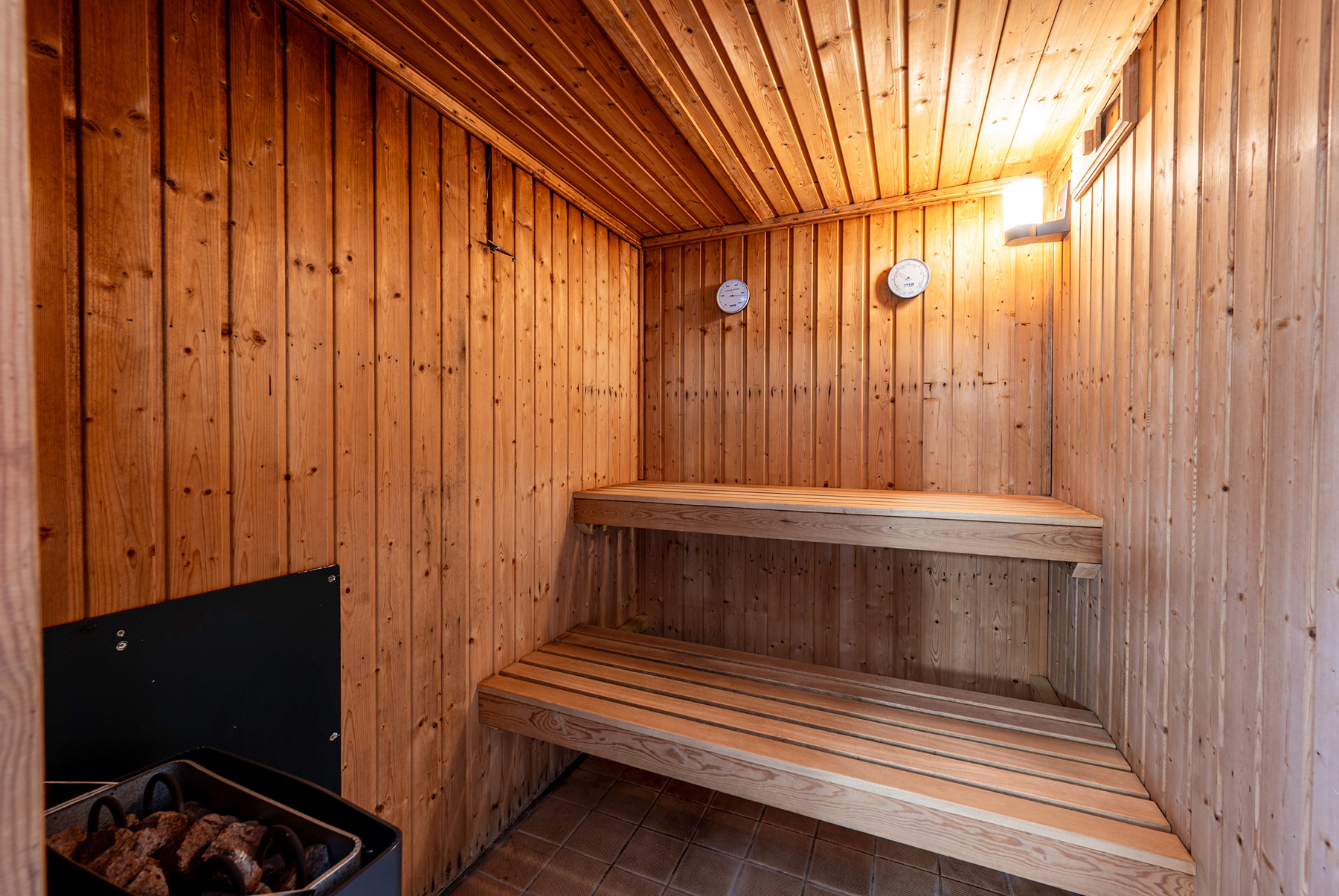 Facilities | Sauna and Jacuzzi - Anglers Paradise